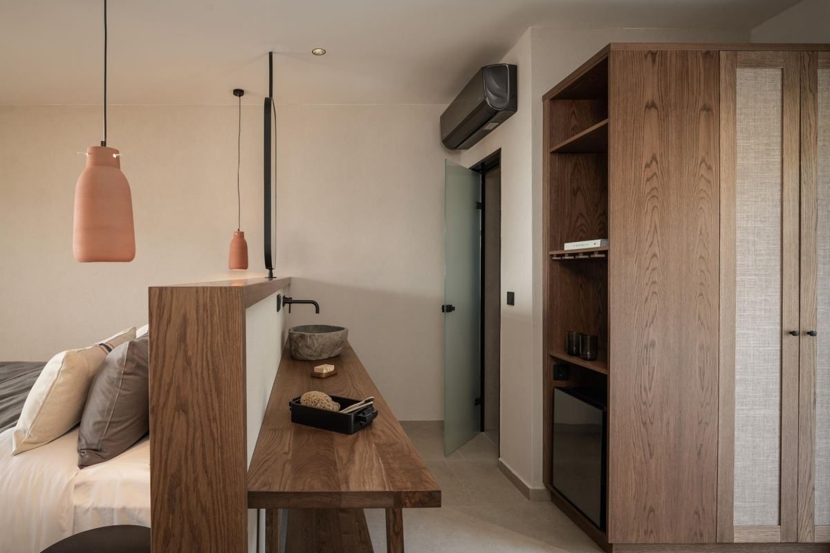 Deluxe Double Room with Side Sea View - Kymani Boutique Hotel & Suites